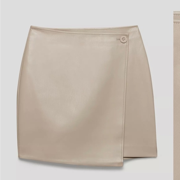 Aritzia | Skirts | Aritzia Babaton Vicinity Skirt | Poshmark